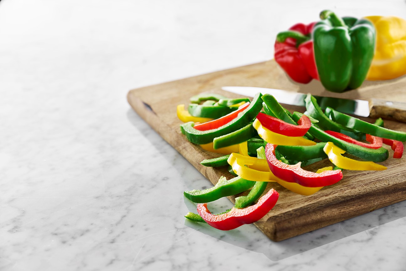 Paprika mix strimlad 9 mm 2 kg - Färskvaruhallen Menigo - Dabas